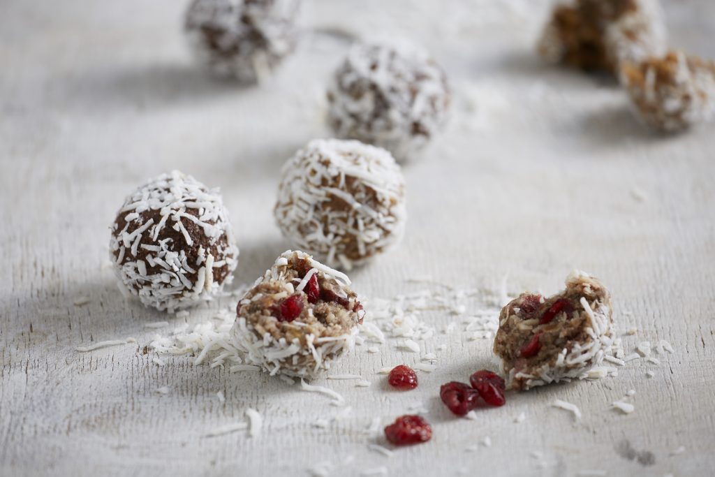 STRAWBERRY, VANILLA & CHIA HEALTH BITES | Jamaica Blue UAE